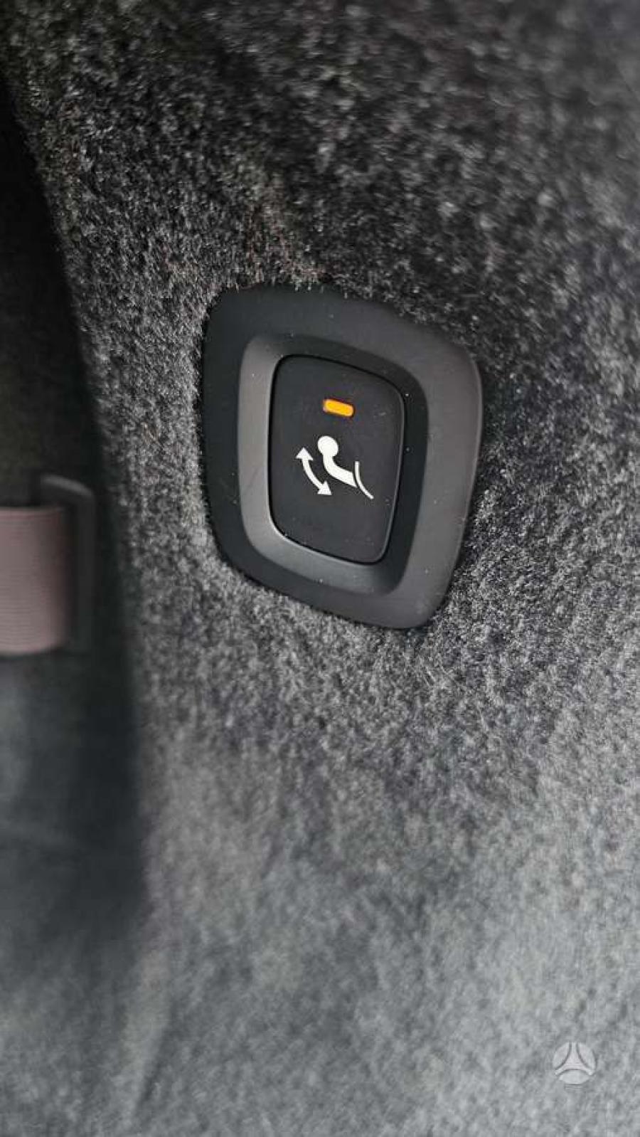 Grey Volvo V90 2016 in Panevezys, with an engine capacity of 2.00 L and mileage of 335 thousand km for 11500 €, photo 24 on AUTOMOTO.COM.LV