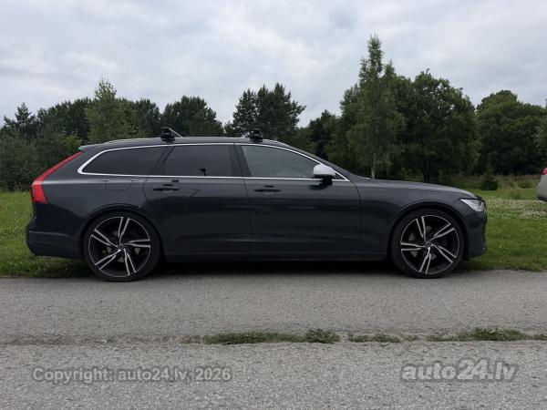 Pelēks Volvo V90 2016 Tallina, ar dzinēja tilpumu 2.00 L un nobraukumu 256 tūkst. km par 17900 €, foto 3 vietnē AUTOMOTO.COM.LV