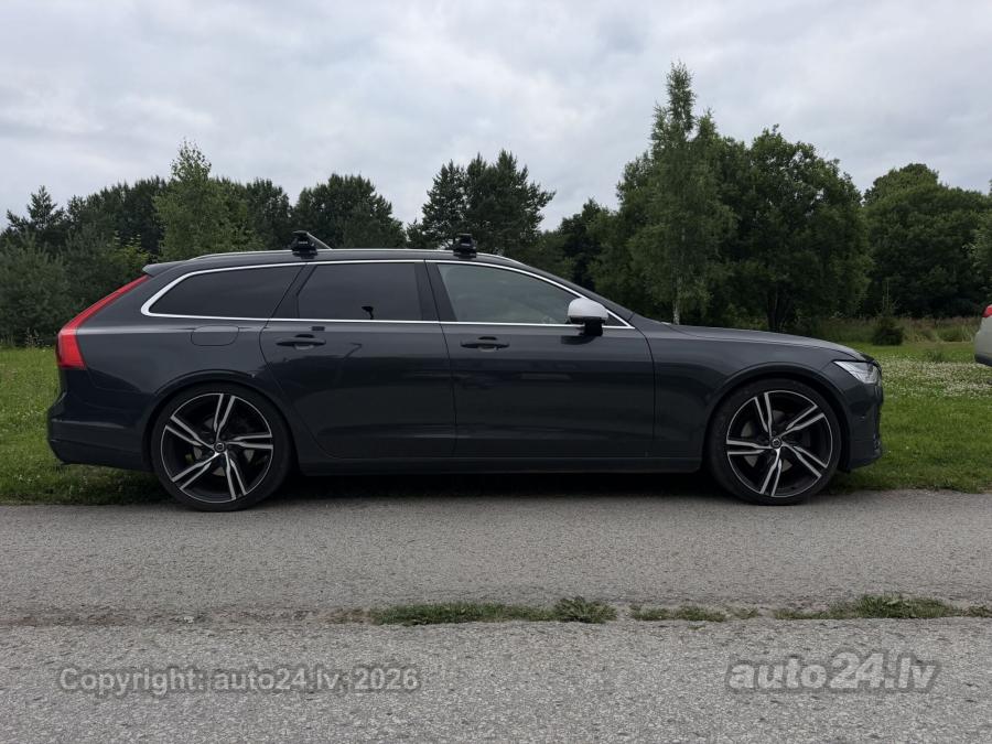 Pelēks Volvo V90 2016 Tallina, ar dzinēja tilpumu 2.00 L un nobraukumu 256 tūkst. km par 17900 €, foto 3 vietnē AUTOMOTO.COM.LV