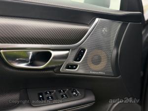 Pelēks Volvo V90 2016 Tallina, ar dzinēja tilpumu 2.00 L un nobraukumu 256 tūkst. km par 17900 €, foto 8 vietnē AUTOMOTO.COM.LV
