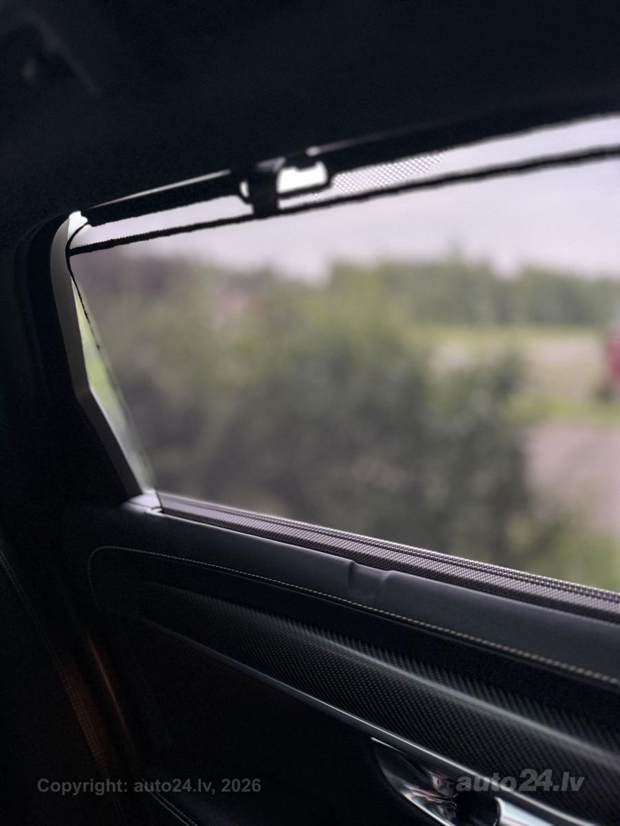 Pelēks Volvo V90 2016 Tallina, ar dzinēja tilpumu 2.00 L un nobraukumu 256 tūkst. km par 17900 €, foto 13 vietnē AUTOMOTO.COM.LV