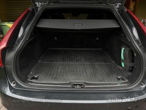 Pelēks Volvo V90 2016 Tallina, ar dzinēja tilpumu 2.00 L un nobraukumu 256 tūkst. km par 17900 €, foto 15 vietnē AUTOMOTO.COM.LV