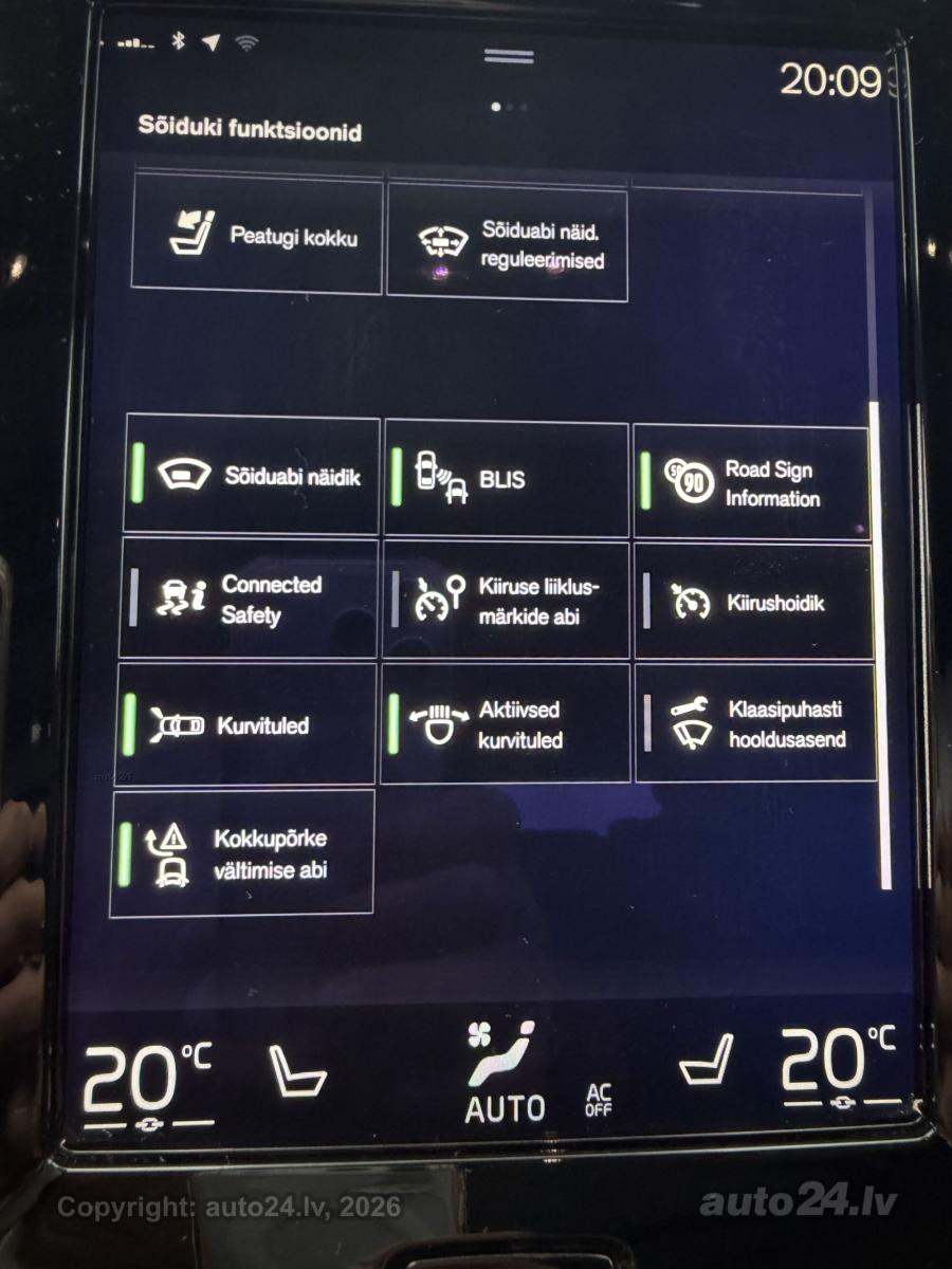 Pelēks Volvo V90 2016 Tallina, ar dzinēja tilpumu 2.00 L un nobraukumu 256 tūkst. km par 17900 €, foto 17 vietnē AUTOMOTO.COM.LV