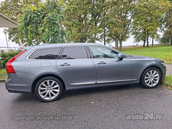 Grey Volvo V90 2016 in Parnu, with an engine capacity of 2.00 L and mileage of 189 thousand km for 17500 €, photo 3 on AUTOMOTO.COM.LV