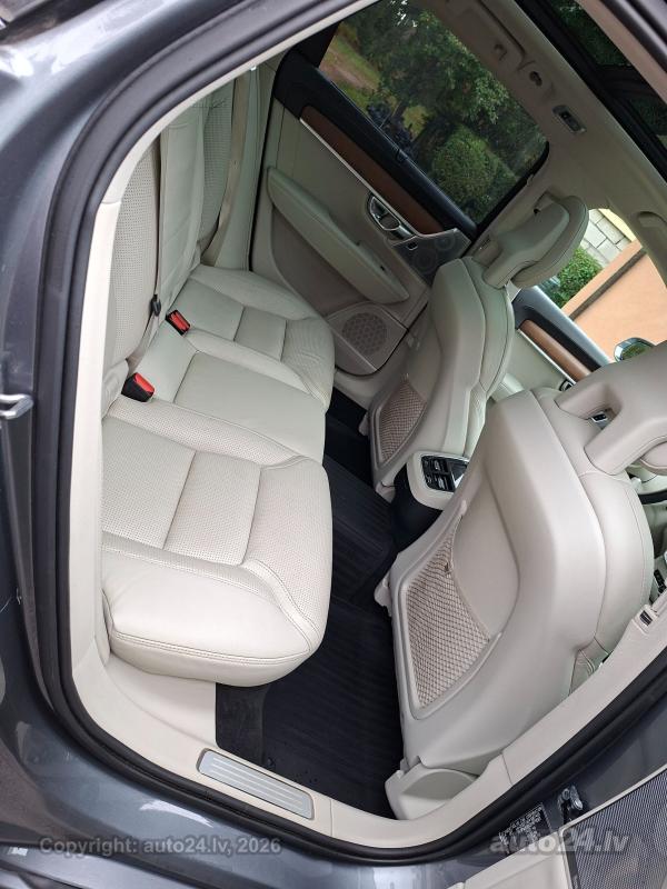 Grey Volvo V90 2016 in Parnu, with an engine capacity of 2.00 L and mileage of 189 thousand km for 17500 €, photo 10 on AUTOMOTO.COM.LV