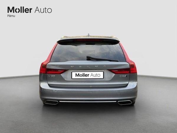 Pelēks Volvo V90 2016 Pērnava, ar dzinēja tilpumu 2.00 L un nobraukumu 181 tūkst. km par 20950 €, foto 5 vietnē AUTOMOTO.COM.LV