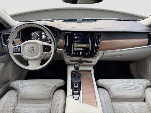 Pelēks Volvo V90 2016 Pērnava, ar dzinēja tilpumu 2.00 L un nobraukumu 181 tūkst. km par 20950 €, foto 7 vietnē AUTOMOTO.COM.LV