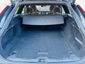 Grey Volvo V90 2017 in Riga, with an engine capacity of 2.00 L and mileage of 196 thousand km for 27500 €, photo 4 on AUTOMOTO.COM.LV