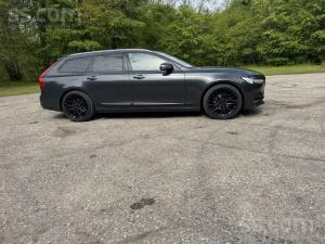 Grey Volvo V90 2017 in Liepaja, with an engine capacity of 2.00 L and mileage of 253 thousand km for 16550 €, photo 3 on AUTOMOTO.COM.LV