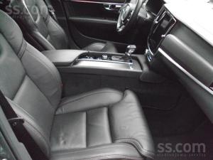 Grey Volvo V90 2017 in Riga, with an engine capacity of 2.00 L and mileage of 225 thousand km for 24000 €, photo 7 on AUTOMOTO.COM.LV