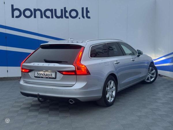 Grey Volvo V90 2017 in Kaunas, with an engine capacity of 2.00 L and mileage of 165 thousand km for 17500 €, photo 4 on AUTOMOTO.COM.LV