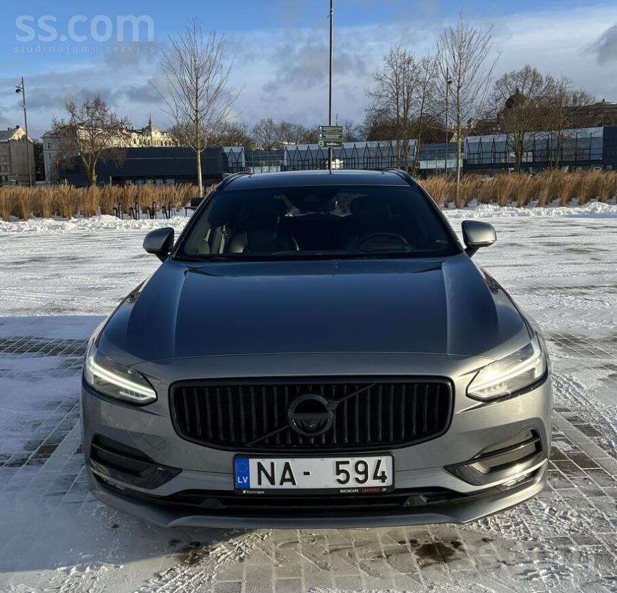 Grey Volvo V90 2017 in Riga, with an engine capacity of 2.00 L and mileage of 234 thousand km for 14400 €, photo 1 on AUTOMOTO.COM.LV