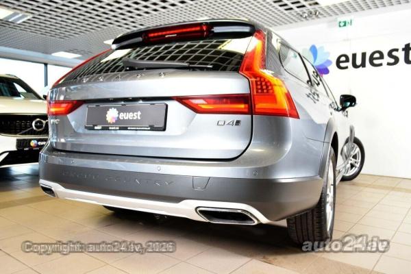 Pelēks Volvo V90 2017 Tallina, ar dzinēja tilpumu 2.00 L un nobraukumu 163 tūkst. km par 22990 €, foto 2 vietnē AUTOMOTO.COM.LV