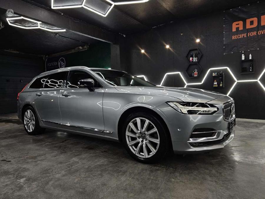 Grey Volvo V90 2017 in Mazeikiai, with an engine capacity of 2.00 L and mileage of 254 thousand km for 14950 €, photo 10 on AUTOMOTO.COM.LV