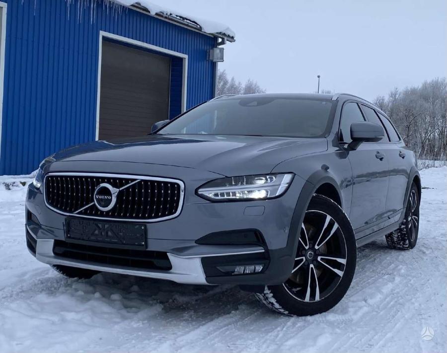 Grey Volvo V90 2017 in Ukmerge, with an engine capacity of 2.00 L and mileage of 177 thousand km for 17900 €, photo 1 on AUTOMOTO.COM.LV