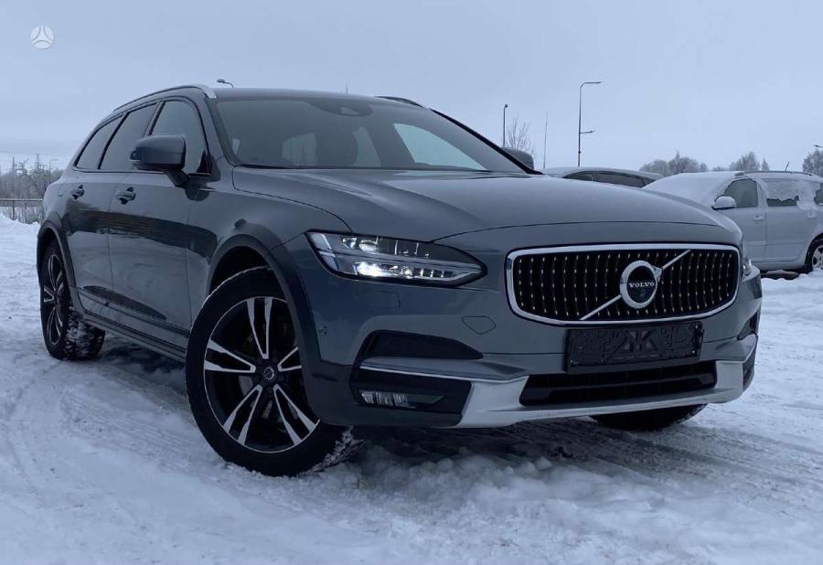 Grey Volvo V90 2017 in Ukmerge, with an engine capacity of 2.00 L and mileage of 177 thousand km for 17900 €, photo 2 on AUTOMOTO.COM.LV