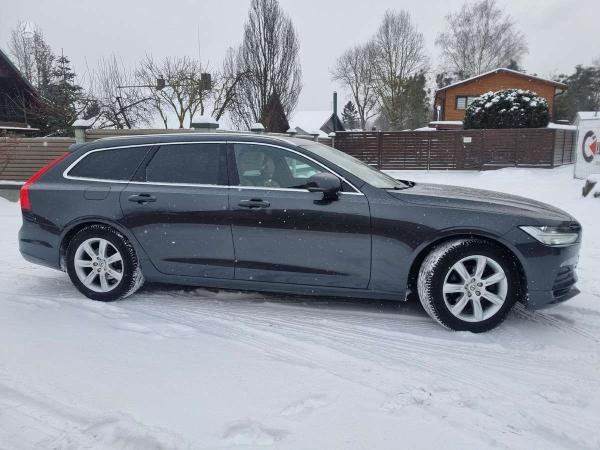 Pelēks Volvo V90 2017 Prienai, ar dzinēja tilpumu 2.00 L un nobraukumu 203 tūkst. km par 13999 €, foto 3 vietnē AUTOMOTO.COM.LV