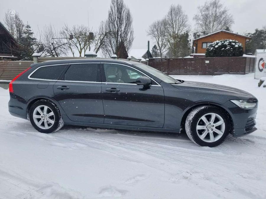 Pelēks Volvo V90 2017 Prienai, ar dzinēja tilpumu 2.00 L un nobraukumu 203 tūkst. km par 13999 €, foto 3 vietnē AUTOMOTO.COM.LV