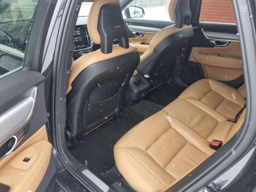 Pelēks Volvo V90 2017 Prienai, ar dzinēja tilpumu 2.00 L un nobraukumu 203 tūkst. km par 13999 €, foto 22 vietnē AUTOMOTO.COM.LV
