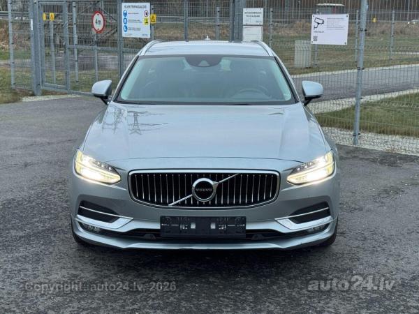 Grey Volvo V90 2017 in Parnu, with an engine capacity of 2.00 L and mileage of 196 thousand km for 17900 €, photo 4 on AUTOMOTO.COM.LV