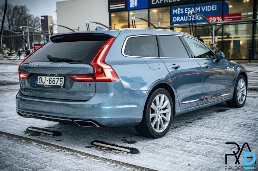 Pelēks Volvo V90 2017 Rīga, ar dzinēja tilpumu 2.00 L un nobraukumu 172 tūkst. km par 18990 €, foto 3 vietnē AUTOMOTO.COM.LV