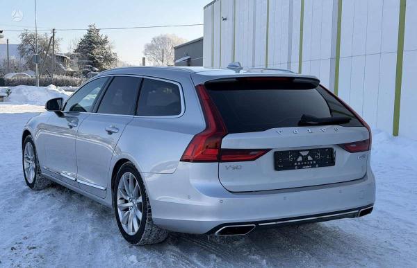 Pelēks Volvo V90 2017 Raseiniai, ar dzinēja tilpumu 2.00 L un nobraukumu 216 tūkst. km par 16999 €, foto 4 vietnē AUTOMOTO.COM.LV