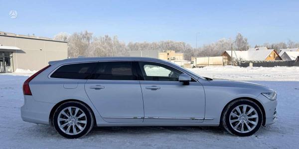 Pelēks Volvo V90 2017 Raseiniai, ar dzinēja tilpumu 2.00 L un nobraukumu 216 tūkst. km par 16999 €, foto 7 vietnē AUTOMOTO.COM.LV