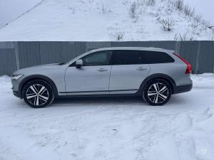 Grey Volvo V90 2017 in Taurage, with an engine capacity of 2.00 L and mileage of 240 thousand km for 18850 €, photo 2 on AUTOMOTO.COM.LV