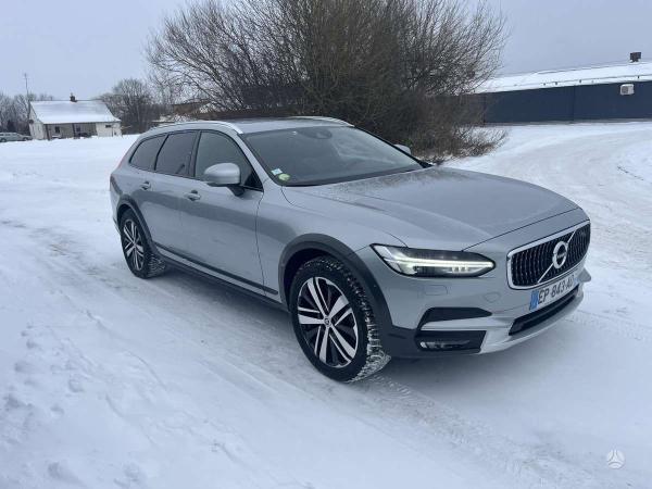 Grey Volvo V90 2017 in Taurage, with an engine capacity of 2.00 L and mileage of 240 thousand km for 18850 €, photo 4 on AUTOMOTO.COM.LV