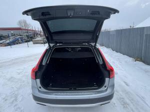 Grey Volvo V90 2017 in Taurage, with an engine capacity of 2.00 L and mileage of 240 thousand km for 18850 €, photo 9 on AUTOMOTO.COM.LV