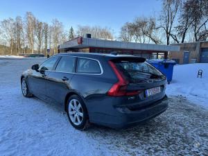 Pelēks Volvo V90 2017 Alīta, ar dzinēja tilpumu 2.00 L un nobraukumu 219 tūkst. km par 12950 €, foto 3 vietnē AUTOMOTO.COM.LV