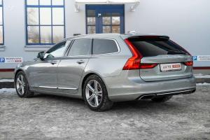 Grey Volvo V90 2017 in Vilnius, with an engine capacity of 1.97 L and mileage of 326 thousand km for 14900 €, photo 6 on AUTOMOTO.COM.LV