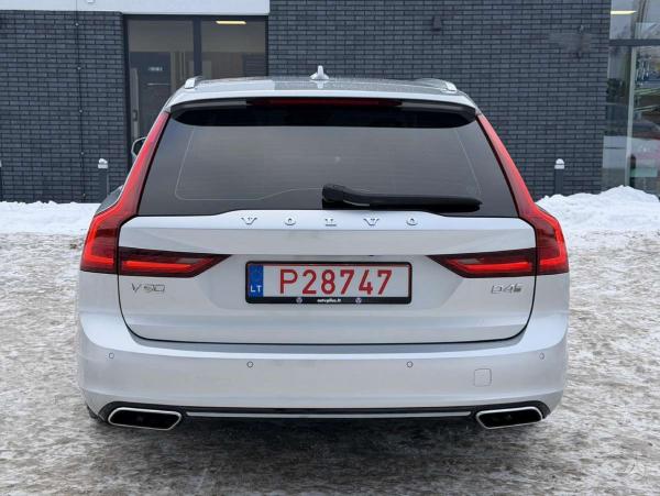 Pelēks Volvo V90 2017 Raseiniai, ar dzinēja tilpumu 2.00 L un nobraukumu 216 tūkst. km par 16900 €, foto 6 vietnē AUTOMOTO.COM.LV