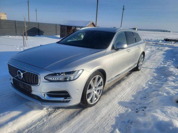 Grey Volvo V90 2017 in Vilnius, with an engine capacity of 2.00 L and mileage of 289 thousand km for 15999 €, photo 4 on AUTOMOTO.COM.LV