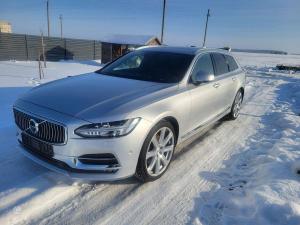 Grey Volvo V90 2017 in Vilnius, with an engine capacity of 2.00 L and mileage of 289 thousand km for 15999 €, photo 4 on AUTOMOTO.COM.LV