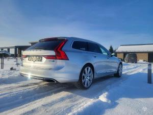 Grey Volvo V90 2017 in Vilnius, with an engine capacity of 2.00 L and mileage of 289 thousand km for 15999 €, photo 9 on AUTOMOTO.COM.LV