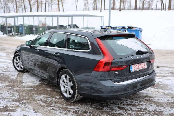 Grey Volvo V90 2017 in Alytus, with an engine capacity of 2.00 L and mileage of 219 thousand km for 12950 €, photo 3 on AUTOMOTO.COM.LV