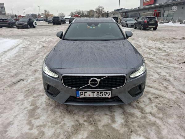 Pelēks Volvo V90 2017 Viļņa, ar dzinēja tilpumu 2.00 L un nobraukumu 268 tūkst. km par 12300 €, foto 2 vietnē AUTOMOTO.COM.LV