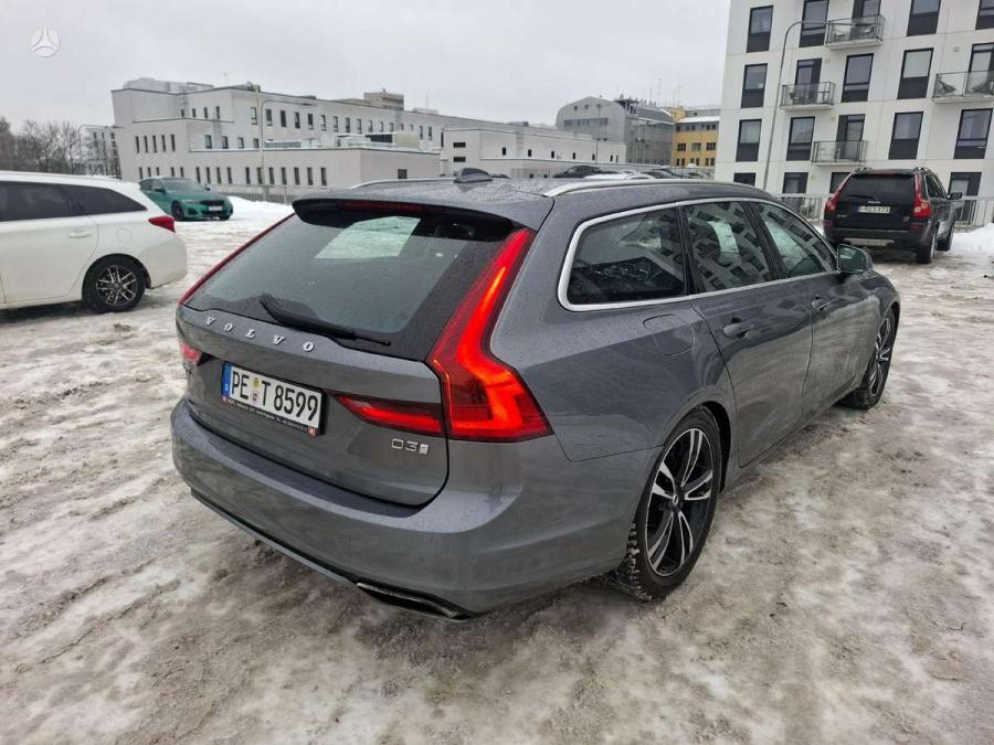 Grey Volvo V90 2017 in Vilnius, with an engine capacity of 2.00 L and mileage of 268 thousand km for 12300 €, photo 5 on AUTOMOTO.COM.LV