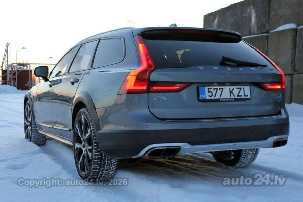 Pelēks Volvo V90 2017 Tallina, ar dzinēja tilpumu 2.00 L un nobraukumu 300 tūkst. km par 16999 €, foto 6 vietnē AUTOMOTO.COM.LV