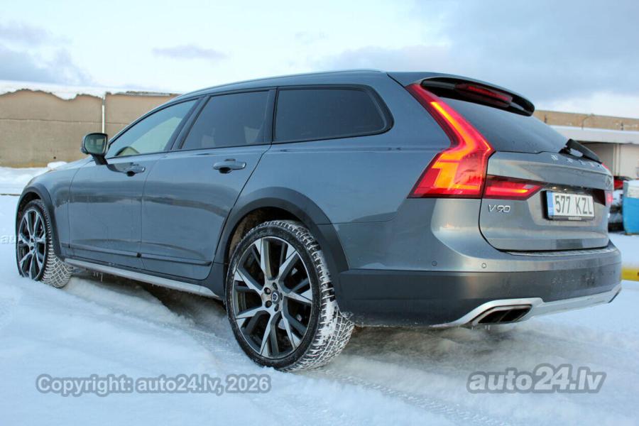 Pelēks Volvo V90 2017 Tallina, ar dzinēja tilpumu 2.00 L un nobraukumu 300 tūkst. km par 16999 €, foto 8 vietnē AUTOMOTO.COM.LV