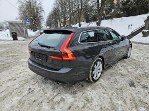 Grey Volvo V90 2017 in Vilnius, with an engine capacity of 2.00 L and mileage of 276 thousand km for 14200 €, photo 2 on AUTOMOTO.COM.LV