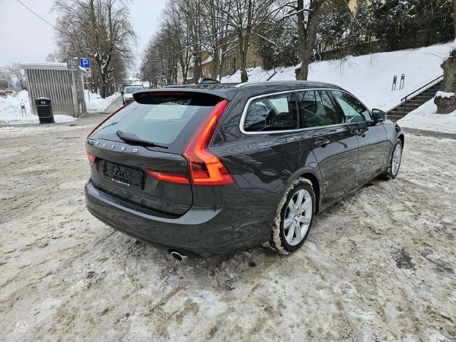 Grey Volvo V90 2017 in Vilnius, with an engine capacity of 2.00 L and mileage of 276 thousand km for 14200 €, photo 2 on AUTOMOTO.COM.LV