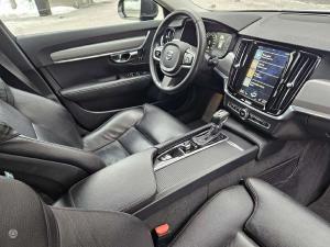 Grey Volvo V90 2017 in Vilnius, with an engine capacity of 2.00 L and mileage of 276 thousand km for 14200 €, photo 26 on AUTOMOTO.COM.LV