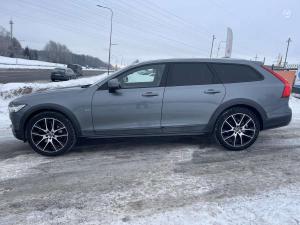 Grey Volvo V90 2017 in Kaunas, with an engine capacity of 2.00 L and mileage of 370 thousand km for 15850 €, photo 7 on AUTOMOTO.COM.LV
