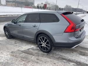 Grey Volvo V90 2017 in Kaunas, with an engine capacity of 2.00 L and mileage of 370 thousand km for 15850 €, photo 9 on AUTOMOTO.COM.LV
