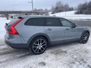 Grey Volvo V90 2017 in Kaunas, with an engine capacity of 2.00 L and mileage of 370 thousand km for 15850 €, photo 14 on AUTOMOTO.COM.LV