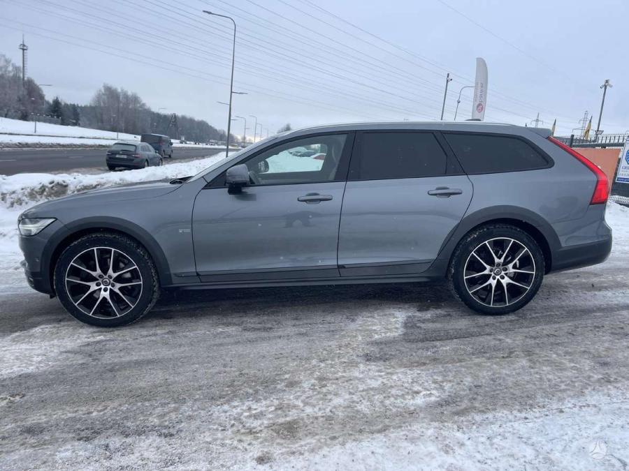 Pelēks Volvo V90 2017 Kauņa, ar dzinēja tilpumu 2.00 L un nobraukumu 370 tūkst. km par 15850 €, foto 15 vietnē AUTOMOTO.COM.LV