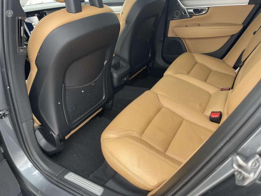 Pelēks Volvo V90 2017 Kauņa, ar dzinēja tilpumu 2.00 L un nobraukumu 370 tūkst. km par 15850 €, foto 29 vietnē AUTOMOTO.COM.LV