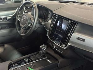 Pelēks Volvo V90 2017 Klaipėda, ar dzinēja tilpumu 2.00 L un nobraukumu 238 tūkst. km par 18650 €, foto 13 vietnē AUTOMOTO.COM.LV